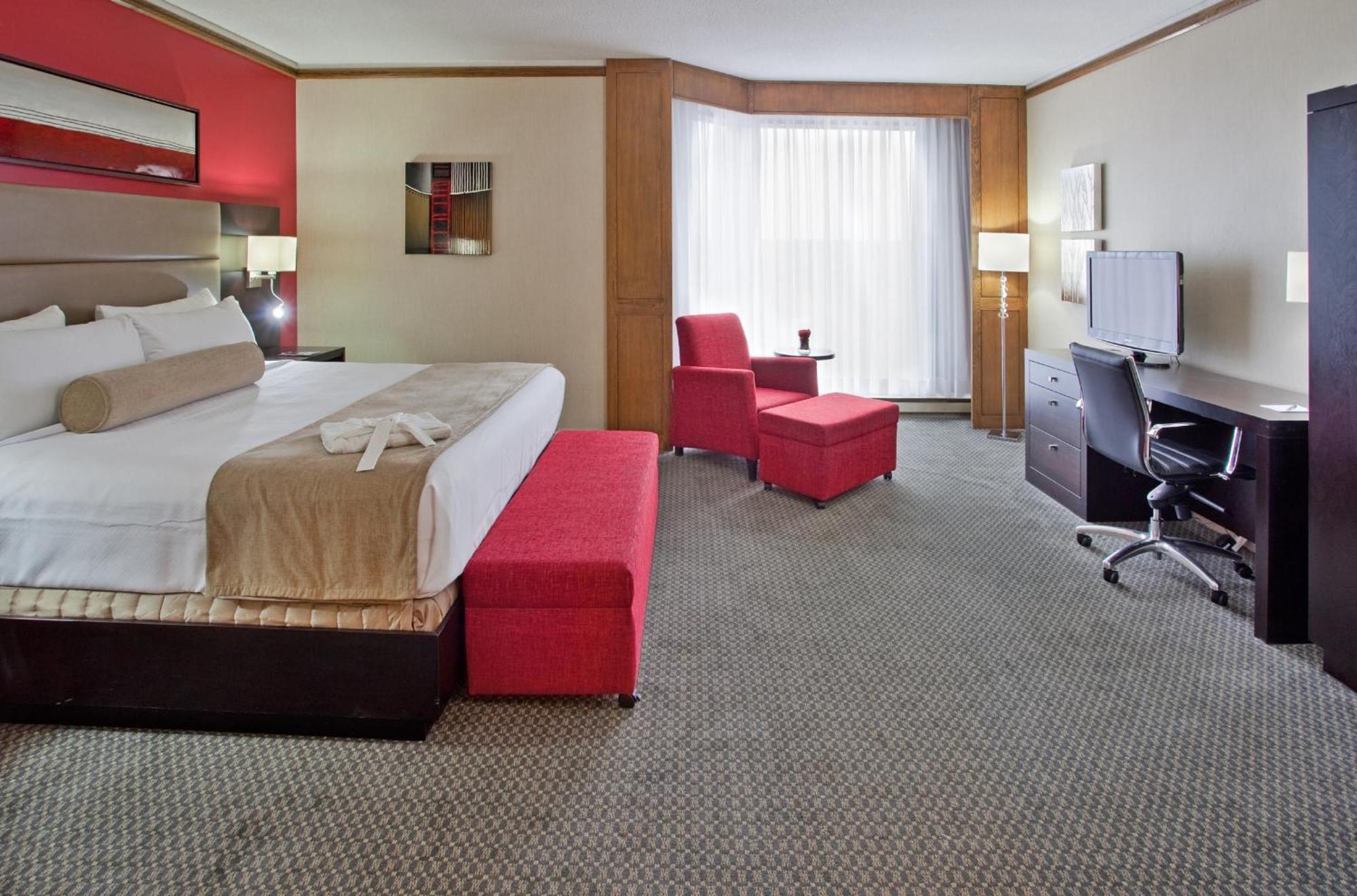 HOTEL CROWNE PLAZA GATINEAU-OTTAWA | ⋆⋆⋆ | CANADA | SEASON DEALS FROM $130